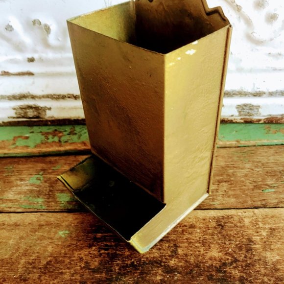 Accents | Vintage Tin Shabby Metal Match Holder Match Safe | Poshmark